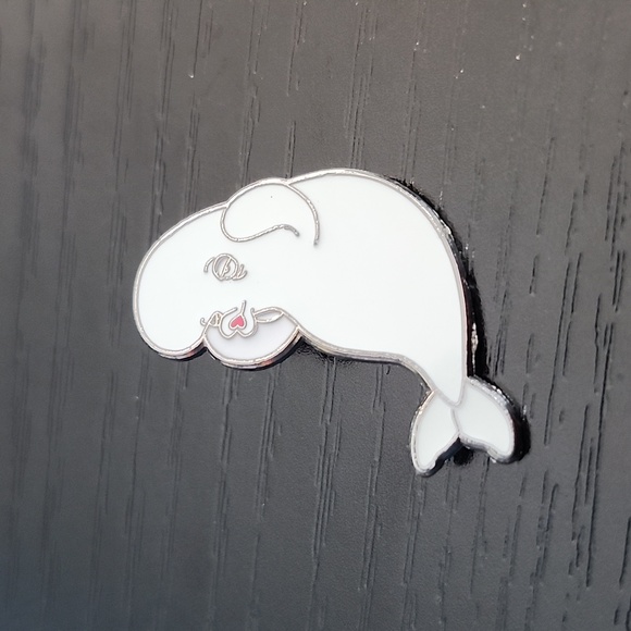 Disney | Jewelry | Disneys Finding Dory Bailey The Beluga Trading Pin ...